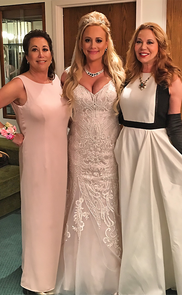 The Bachelors Erica Rose Is Married Inside Her Lavish Wedding